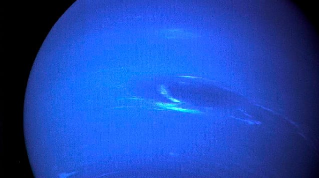 NASA capta impresionantes imágenes de Neptuno y sus anillos