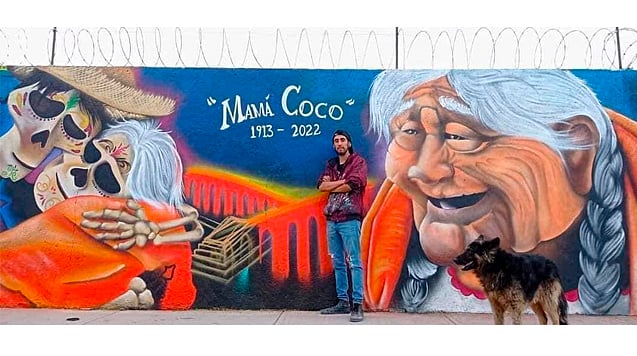 Mural rinde homenaje a memoria de la michoacana Salud Mamá Coco