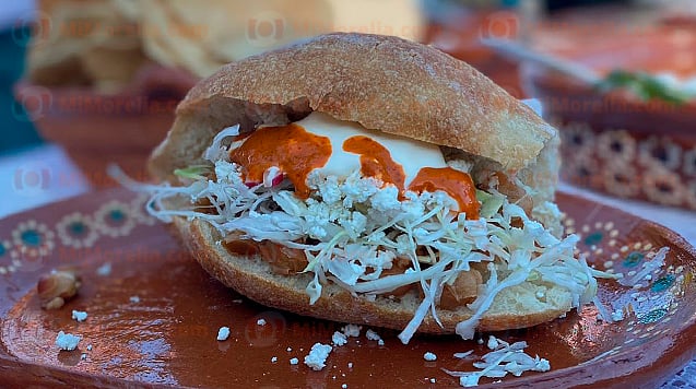 Torta de pozole se inventa en Morelia