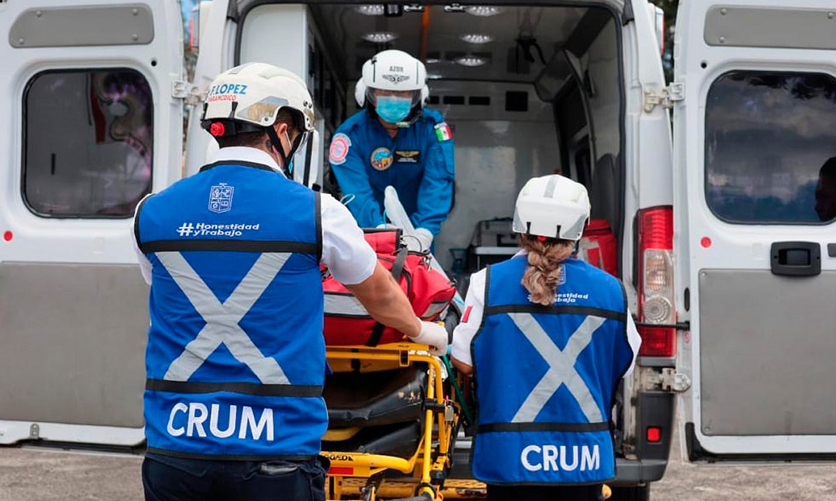 Atiende CRUM parto exitoso abordo de ambulancia