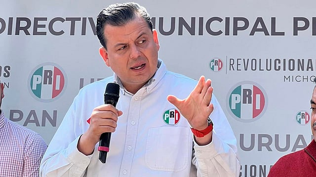 De esta manera Memo Valencia desea a michoacanos que cumplan sus metas ...