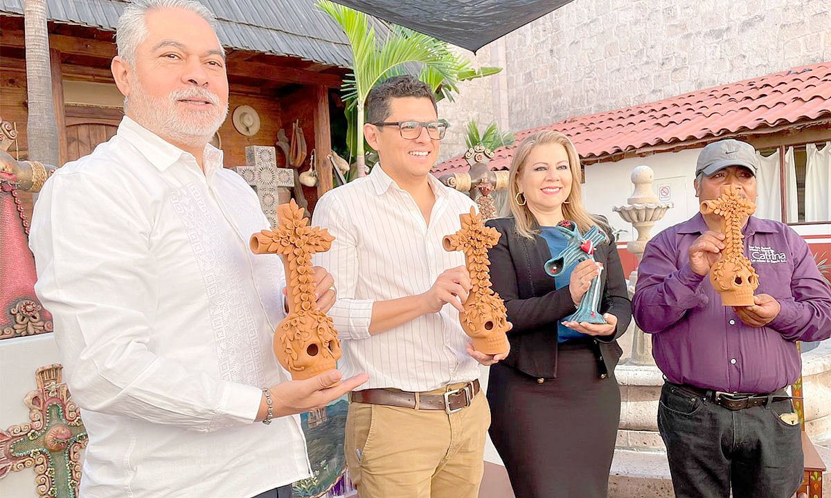 Artesanos de Capula invitan a tercera Expo Feria Artesanal Cruz de Barro