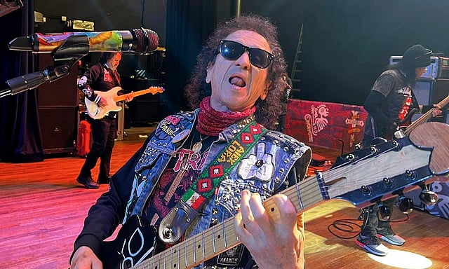 Alex Lora quiere lograr un peculiar récord Guinness