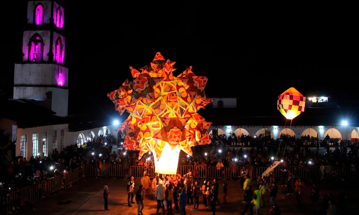 En julio, el Festival de Globos de Cantoya en Paracho