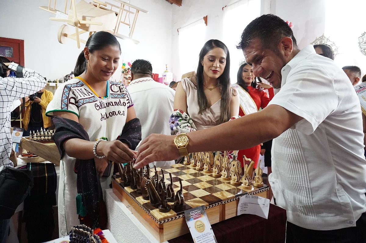 Feria de la Guitarra de Paracho, 50 años de tradición purépecha ...