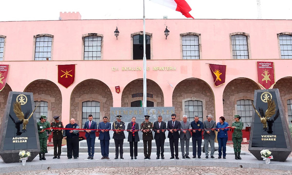 Inauguran Hemiciclo en Honor a los Niños Héroes en la 21/a. Zona Militar