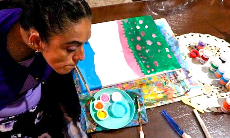 María Guadalupe Bedolla, artista michoacana que pinta paisajes con la ...