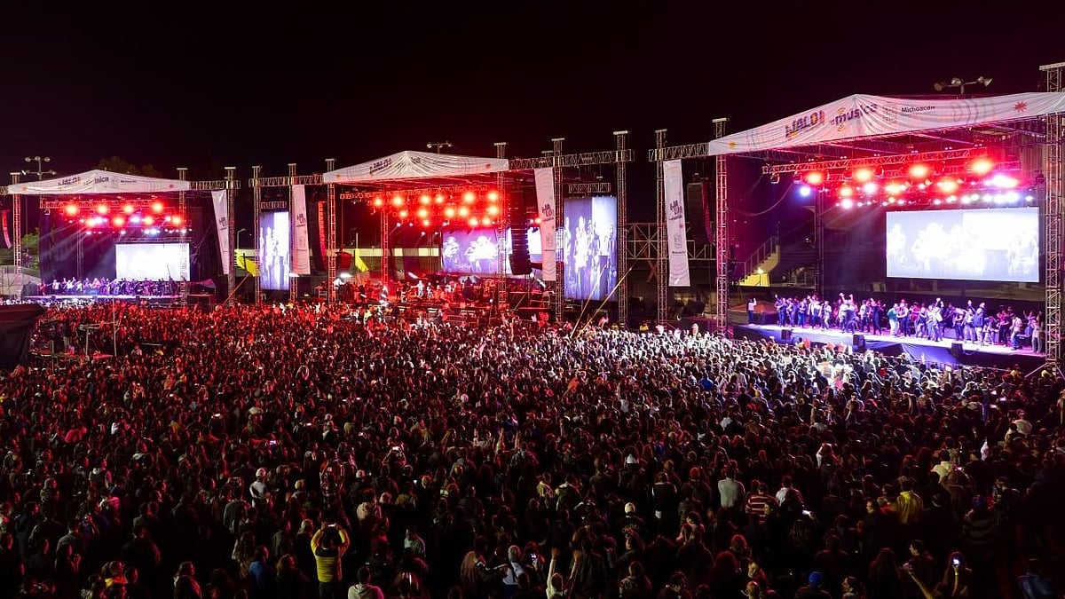 Flashmob en Festival Jalo Morelia: 100+ Artistas Michoacanos Unen ...