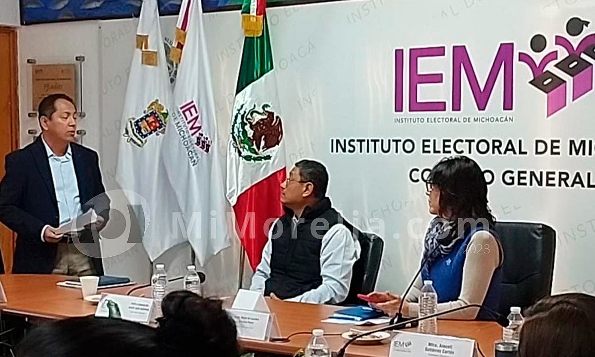 Periodista Javier Favela protesta contra medidas cautelares del IEM por ...