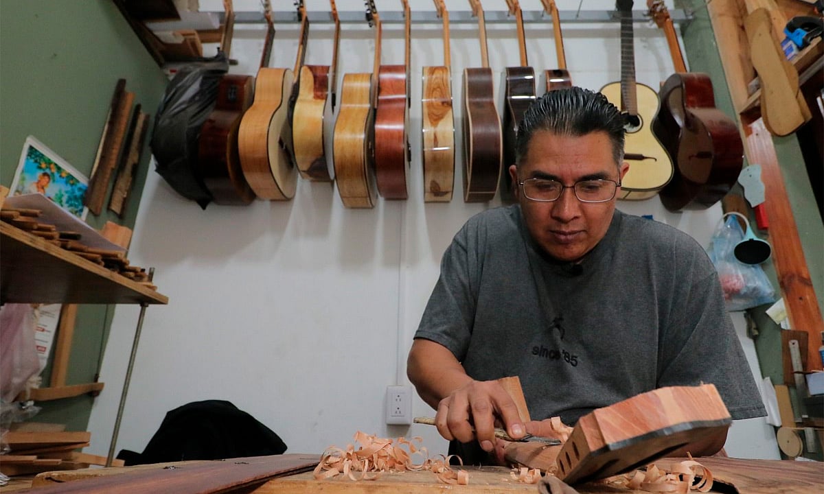 Guitarras de Paracho: Tradición Artesanal de Michoacán
