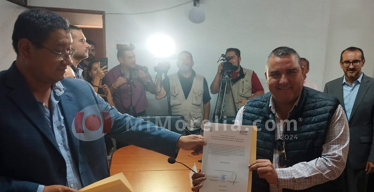 Entregan constancia de mayoría a Mario Reyes, alcalde electo de Tiquicheo