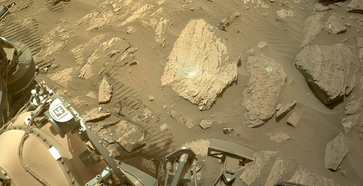 NASA descubre roca en Marte que podría contener vida microscópica antigua