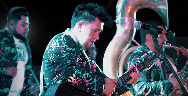 Este fin, baile con banda en centro de Morelia