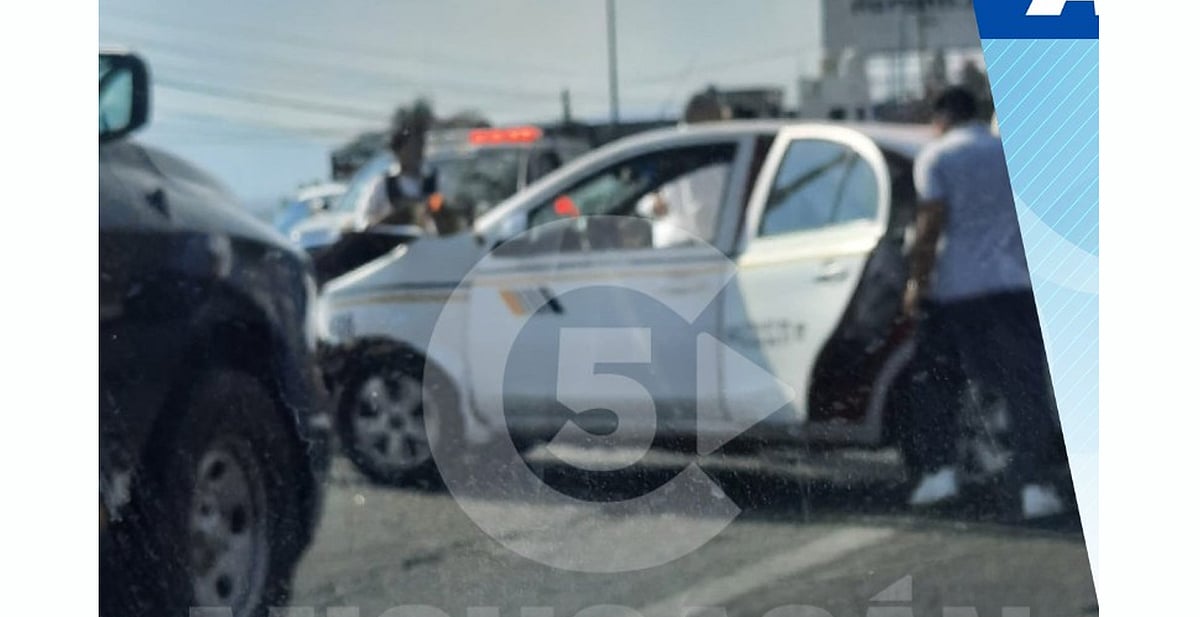 Accidente en Madero Poniente causa tráfico frente al C5