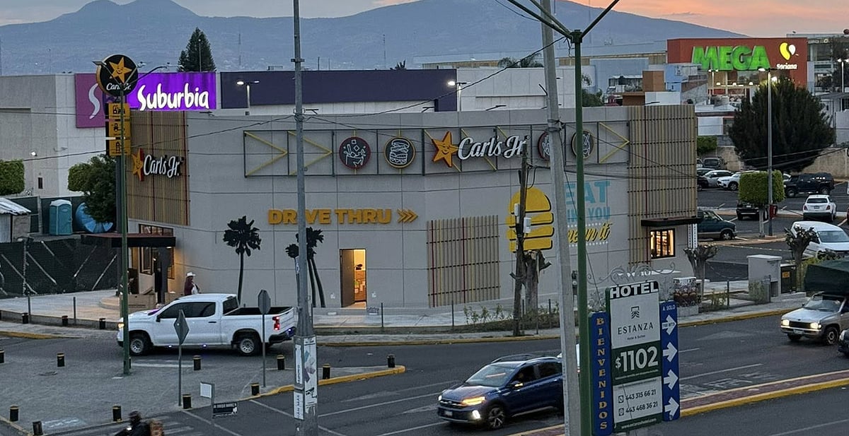 FOTOS: Así se ve el nuevo Carl’s Jr. en plaza Las Américas de Morelia
