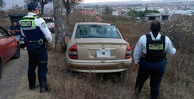 Recuperan auto robado en colonia Santa Fe, Morelia