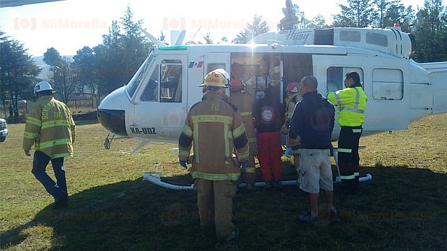 Trasladan vía aérea de Paracho hacia Morelia a profesora que sufrió ...