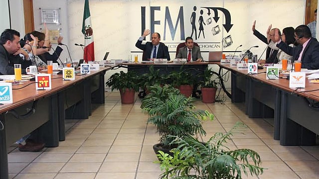 Se convierte IEM en pionero al implementar el Servicio Profesional ...