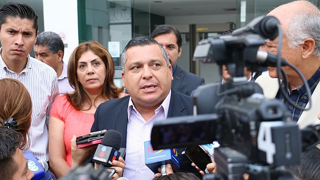 Defensa de Mireles presenta denuncia penal contra el juez de distrito
