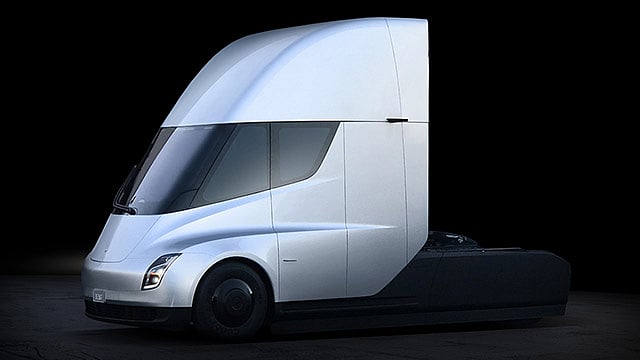 Tesla presenta su primer tráiler eléctrico