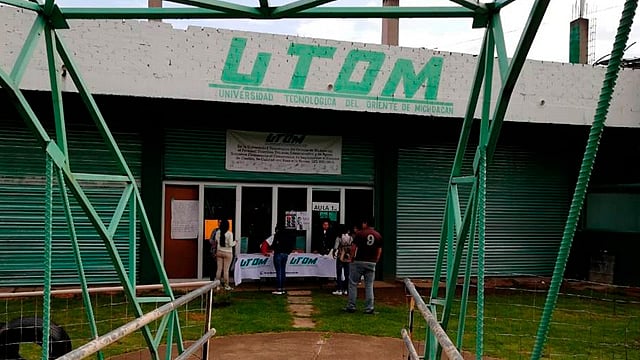 Logra UTOM autorización para licenciaturas e ingenierías