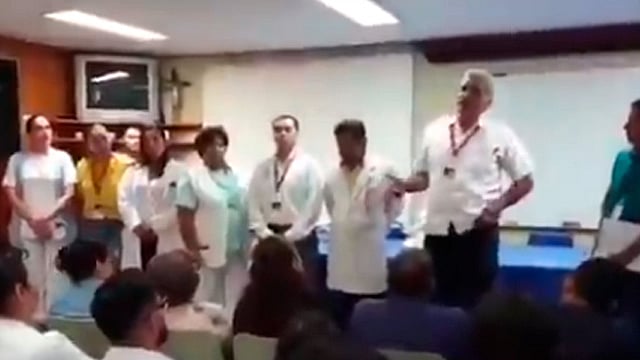 Mireles asegura le pidieron base para una “nalguita” (Video)