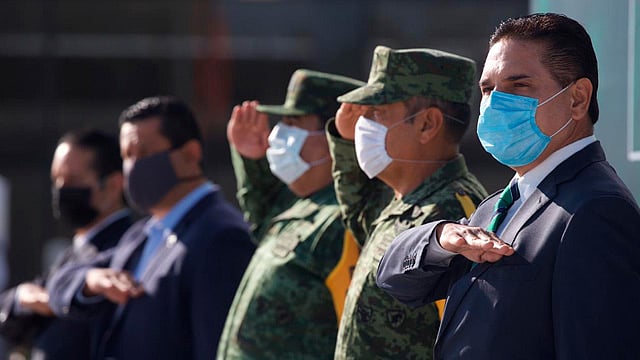 Asiste Aureoles Conejo a toma de protesta de nuevo Comandante de la XII ...