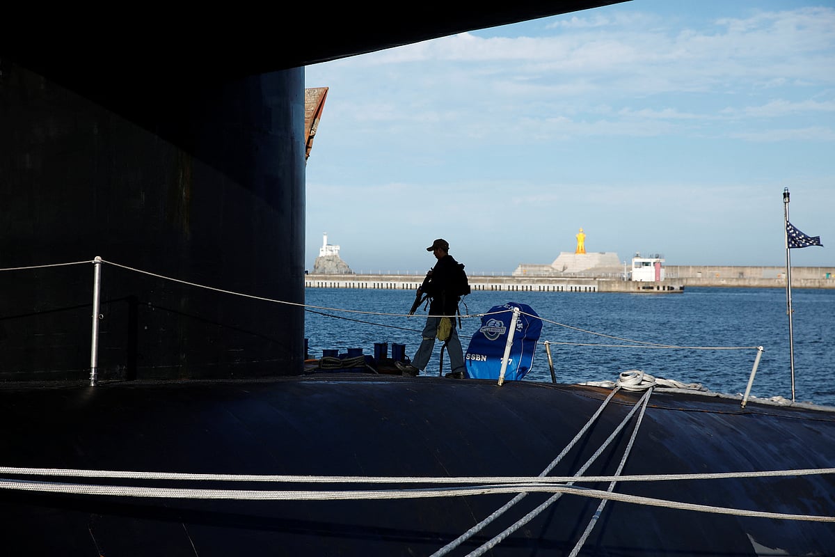 US sends second submarine USS Annapolis to South Korea