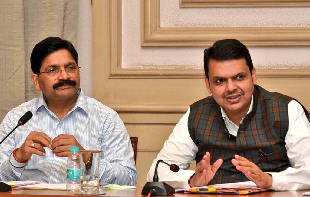 Barbers to stage ‘rasta roko’, show black flags to Fadnavis