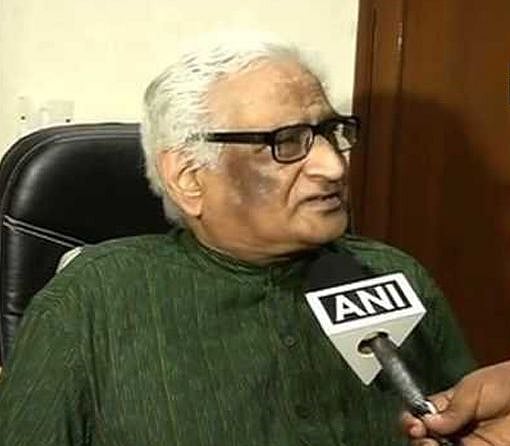 ‘Arshad Madni lying’, says Advocate Rajeev Dhavan over removal from ...