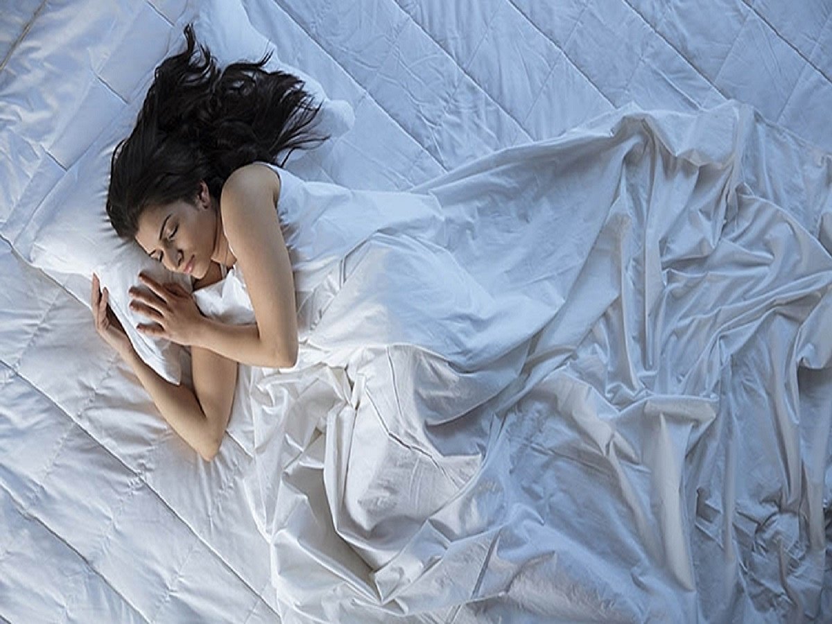 Long afternoon naps may up heart disease, death risk: Study
