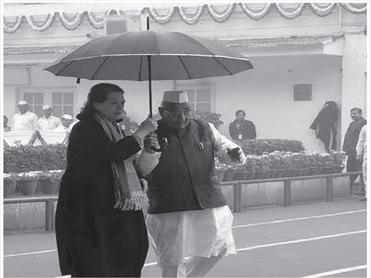 Sonia Gandhi’s tribute to late Motilal Vora: ‘You will be greatly ...
