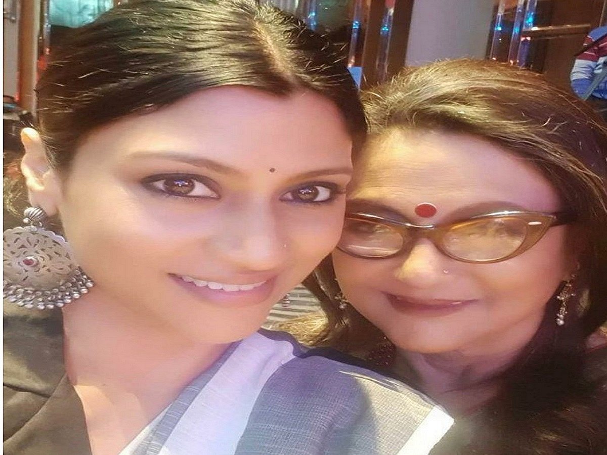 Aparna Sen directs daughter Konkona again