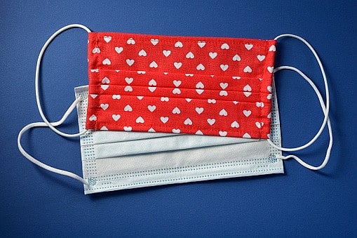 Wearing 2 masks doubles protection against COVID virus