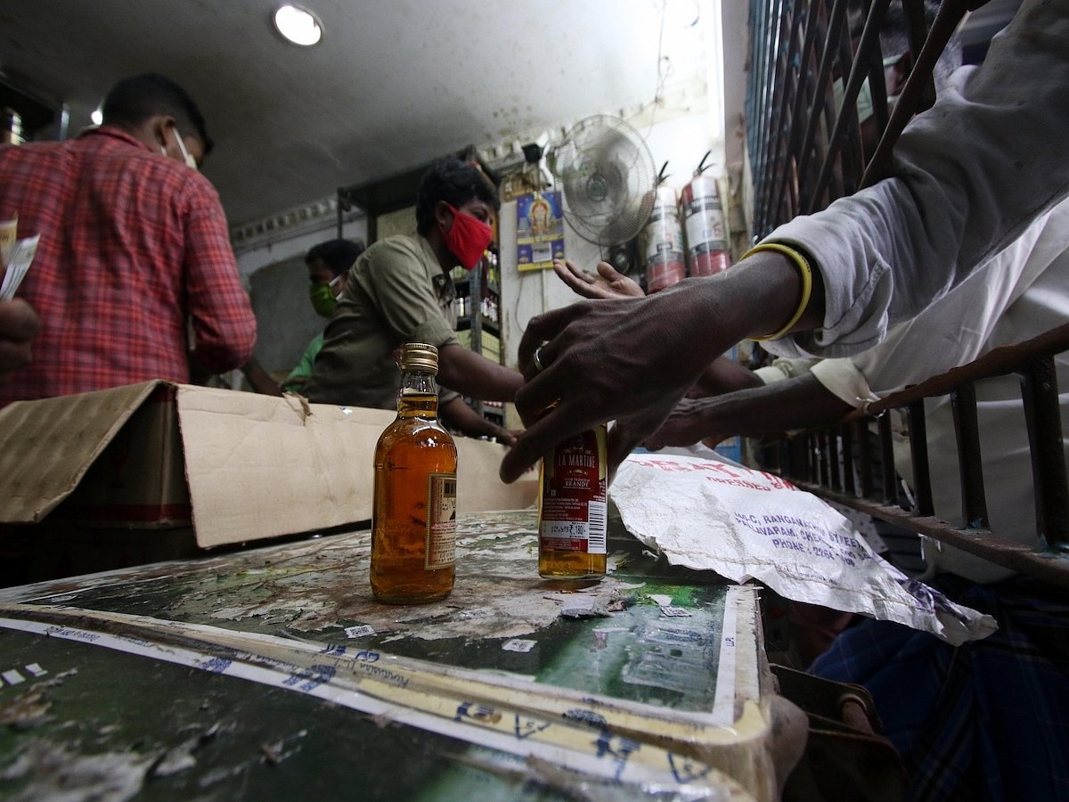 Spurious liquor claims three lives in Bihar's Gopalganj