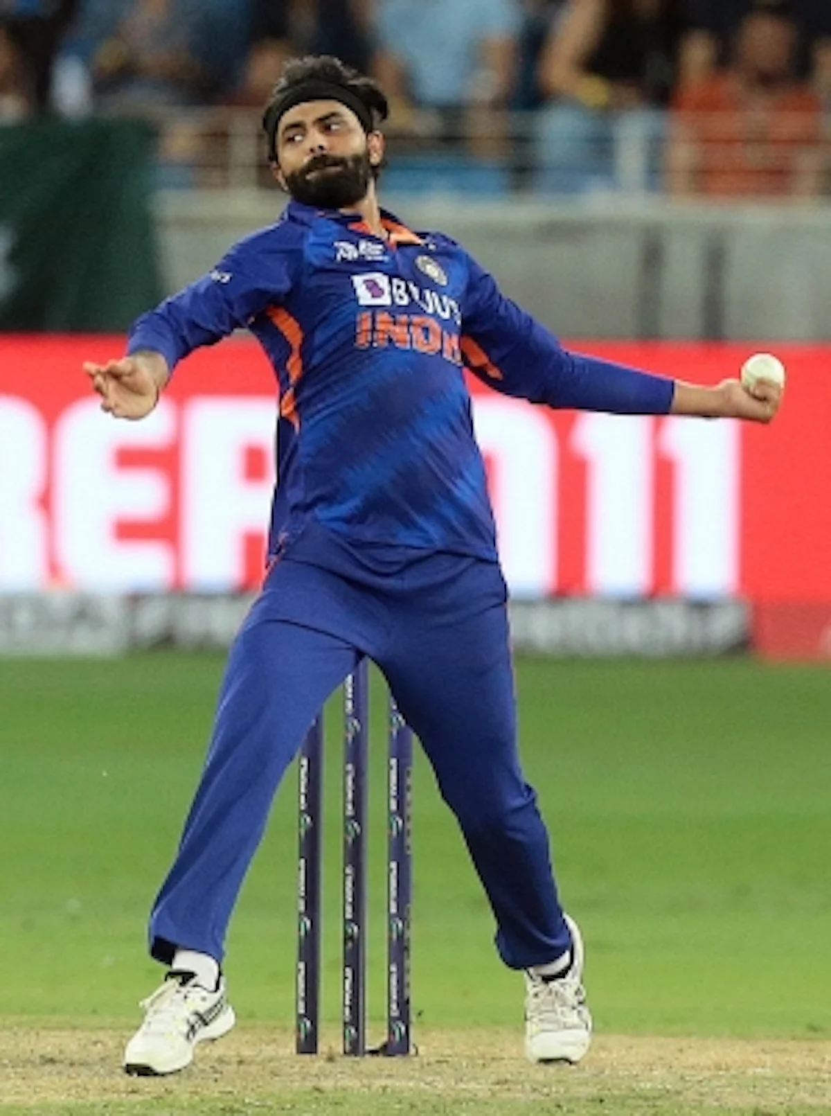 Asia Cup 2022: Ravindra Jadeja out of tournament due to right knee ...