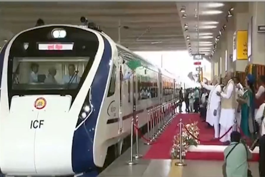 Vande Bharat Express and the world’s fastest five trains