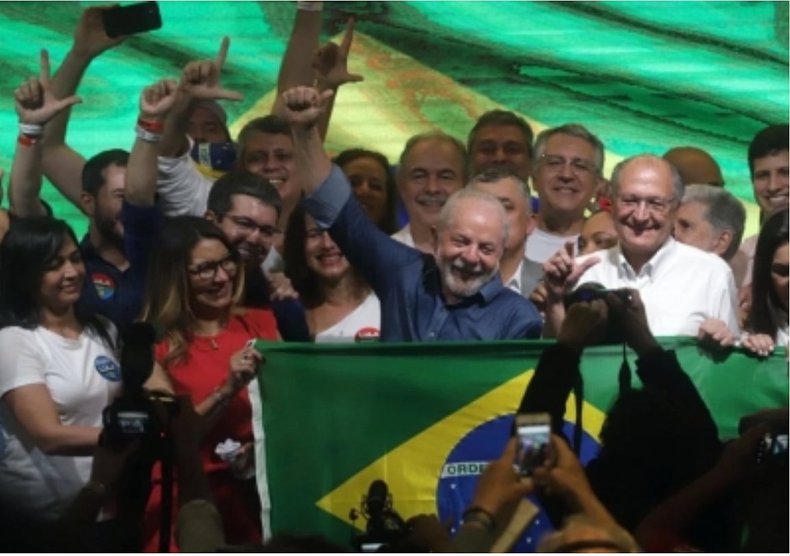 Ex-Brazilian Prez Lula defeats Bolsonaro in runoff polls