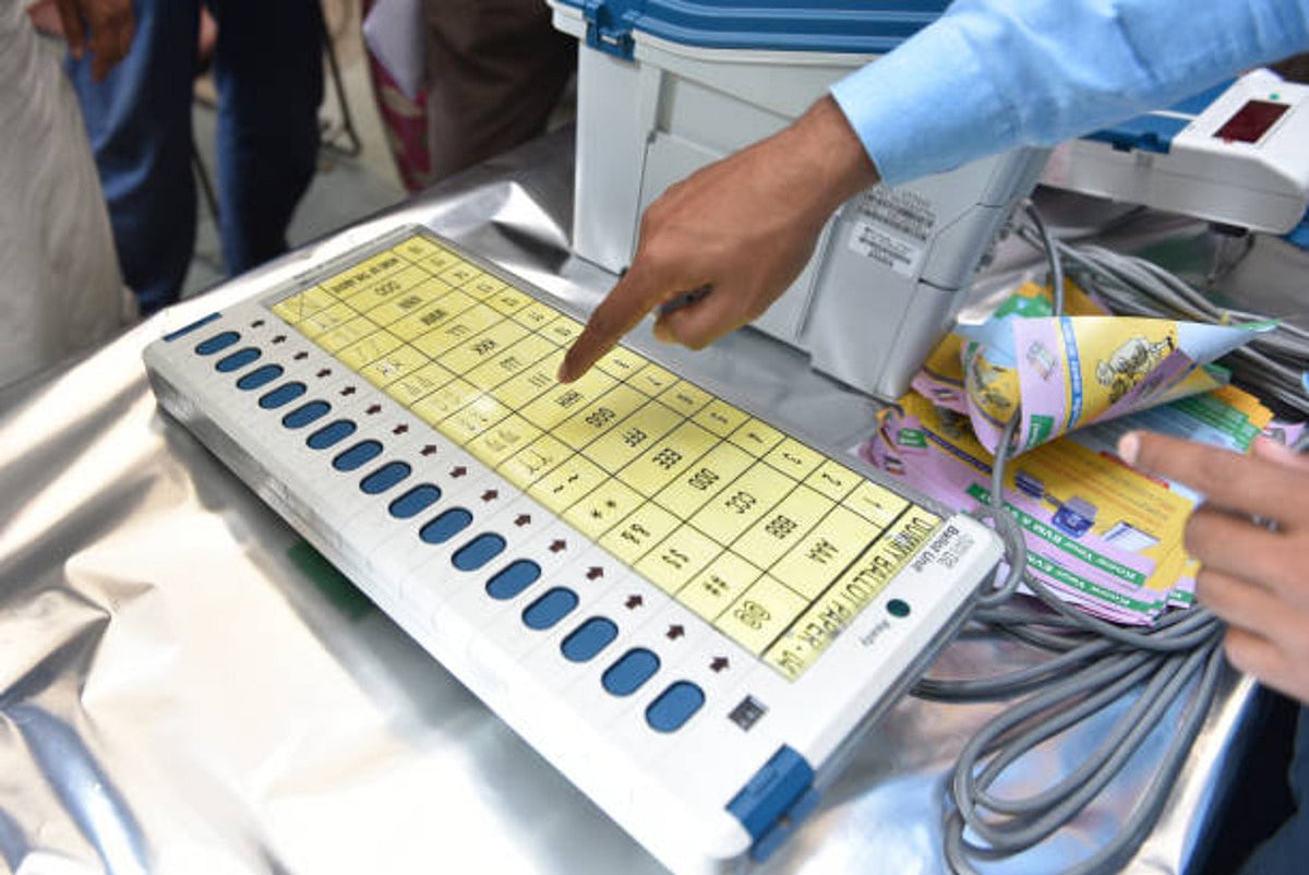 EC develops prototype of remote voting machine for domestic migrant voters