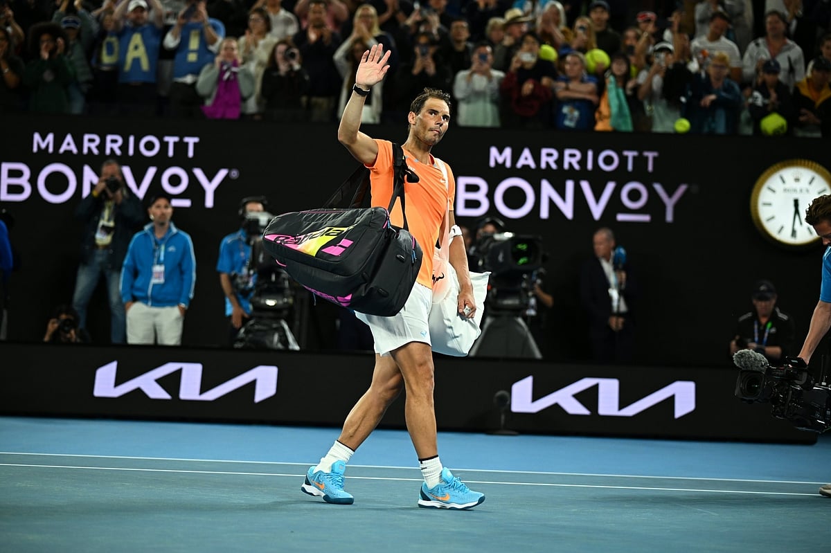 Aus Open: Nadal crashes out in second round