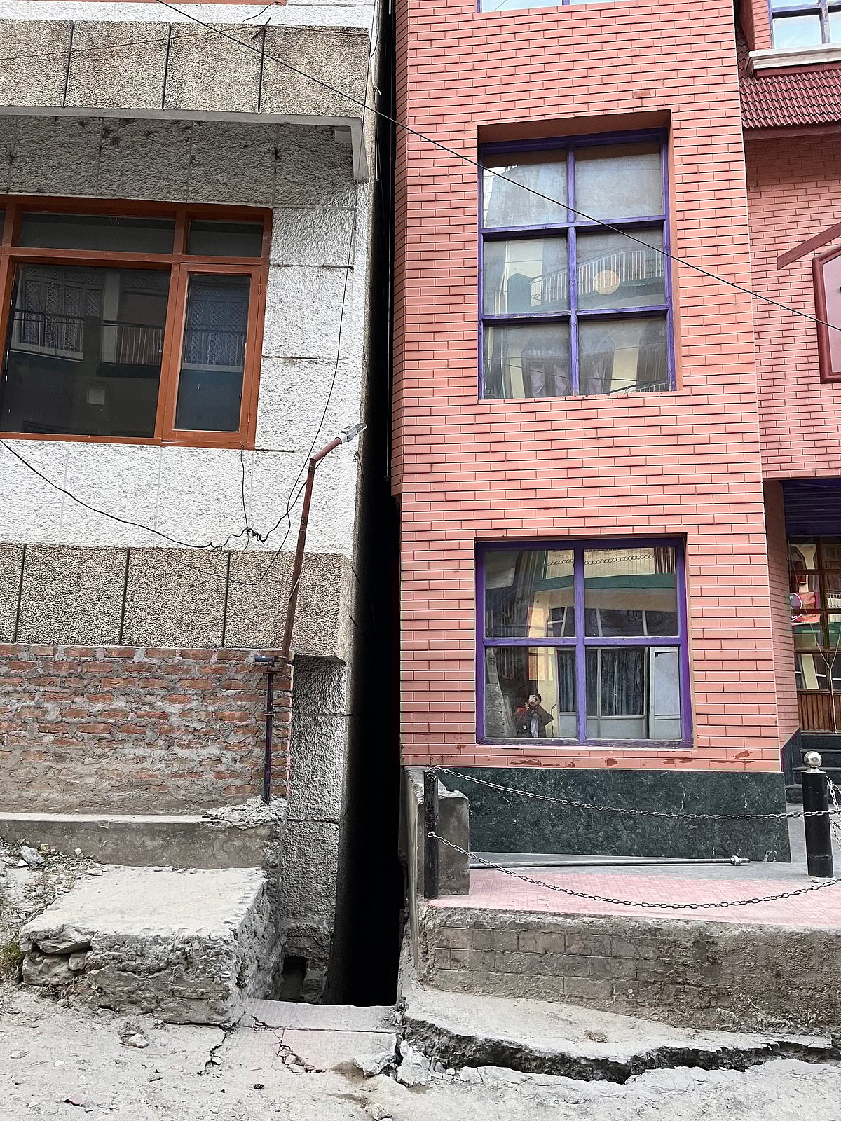 Uttarakhand HC asks state govt to formulate robust plan for subsidence ...