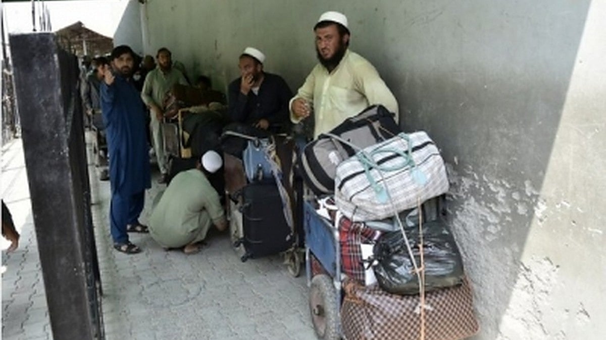 35,999 Afghan refugees return home from Iran