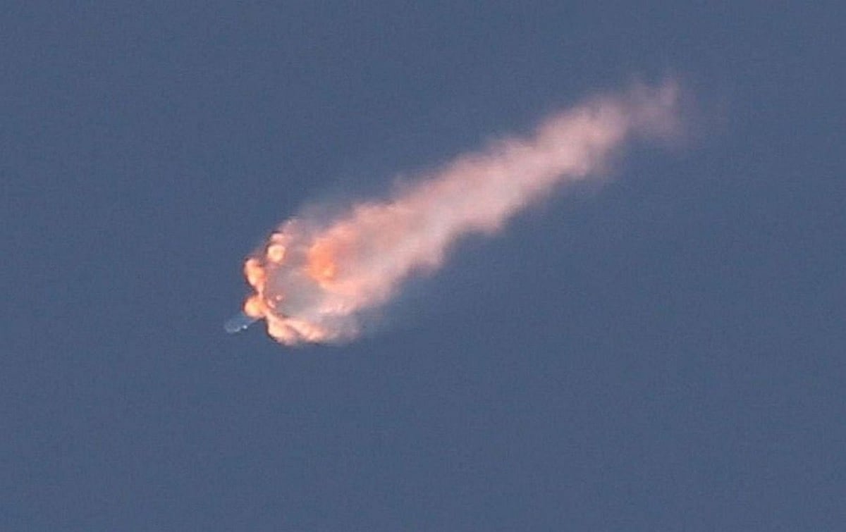 Elon Musk's giant rocket SpaceX Starship explodes after launch