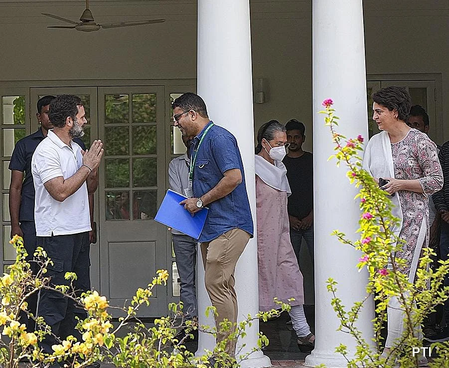 Rahul Gandhi Vacates Official Bungalow Says Hes Paying The Price For