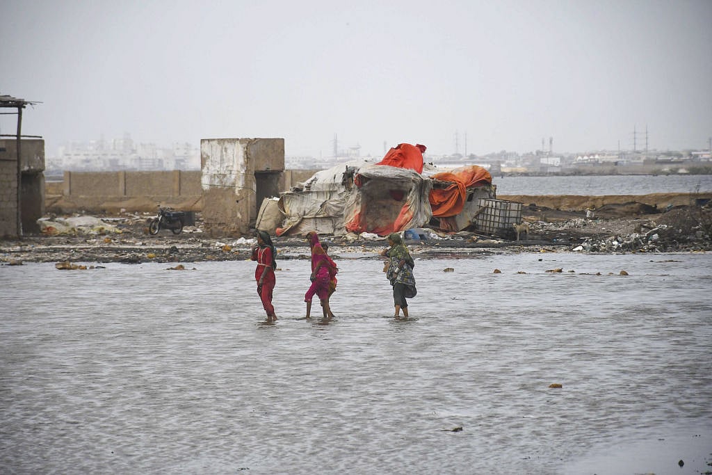 Photo Story: Pakistan braces itself for Cyclone Biparjoy landfall