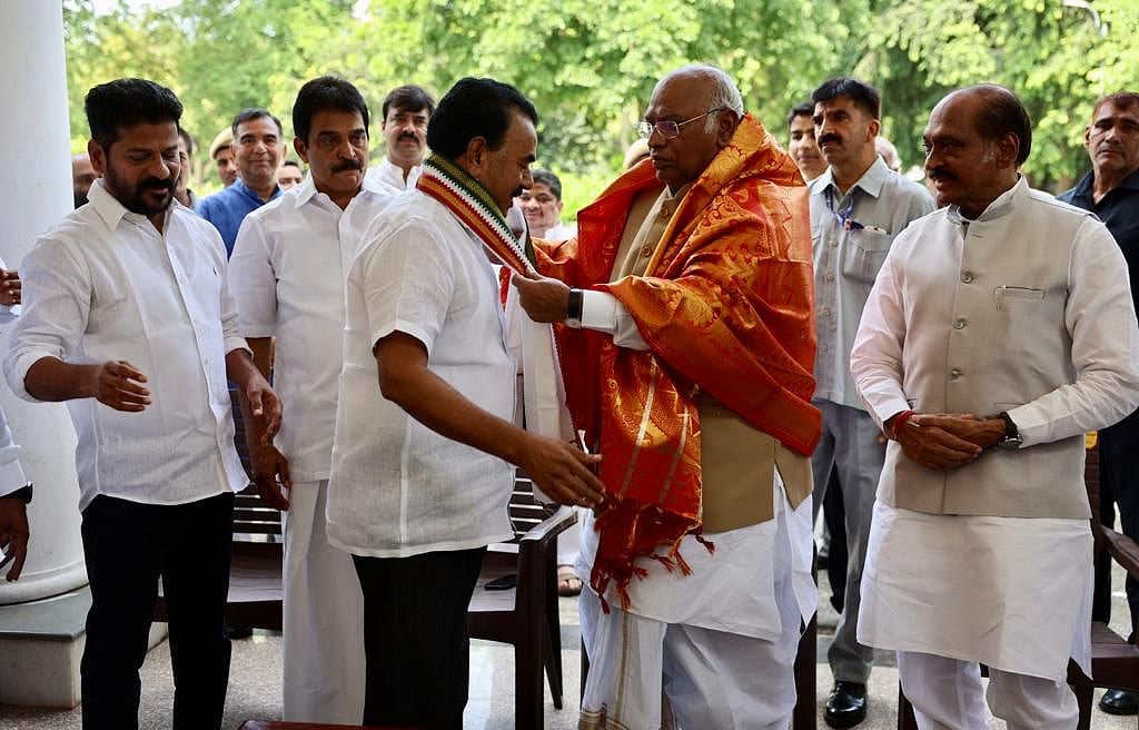 Jolt to BRS as ex-BRS minister and close aide of KCR joins Congress