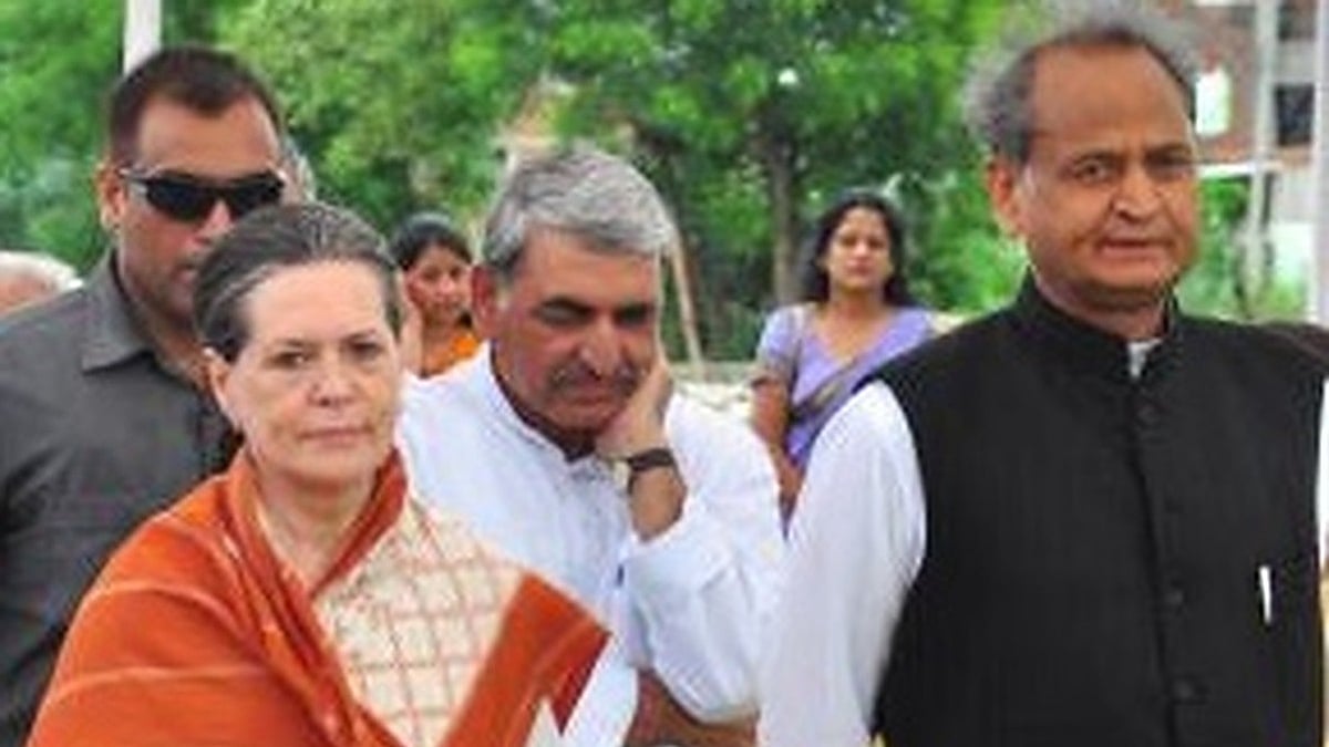 Gehlot meets Sonia, says CEC to meet soon to finalise Raj candidates