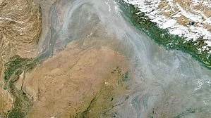 NASA satellite images reveal expanding toxic smoke over northern India