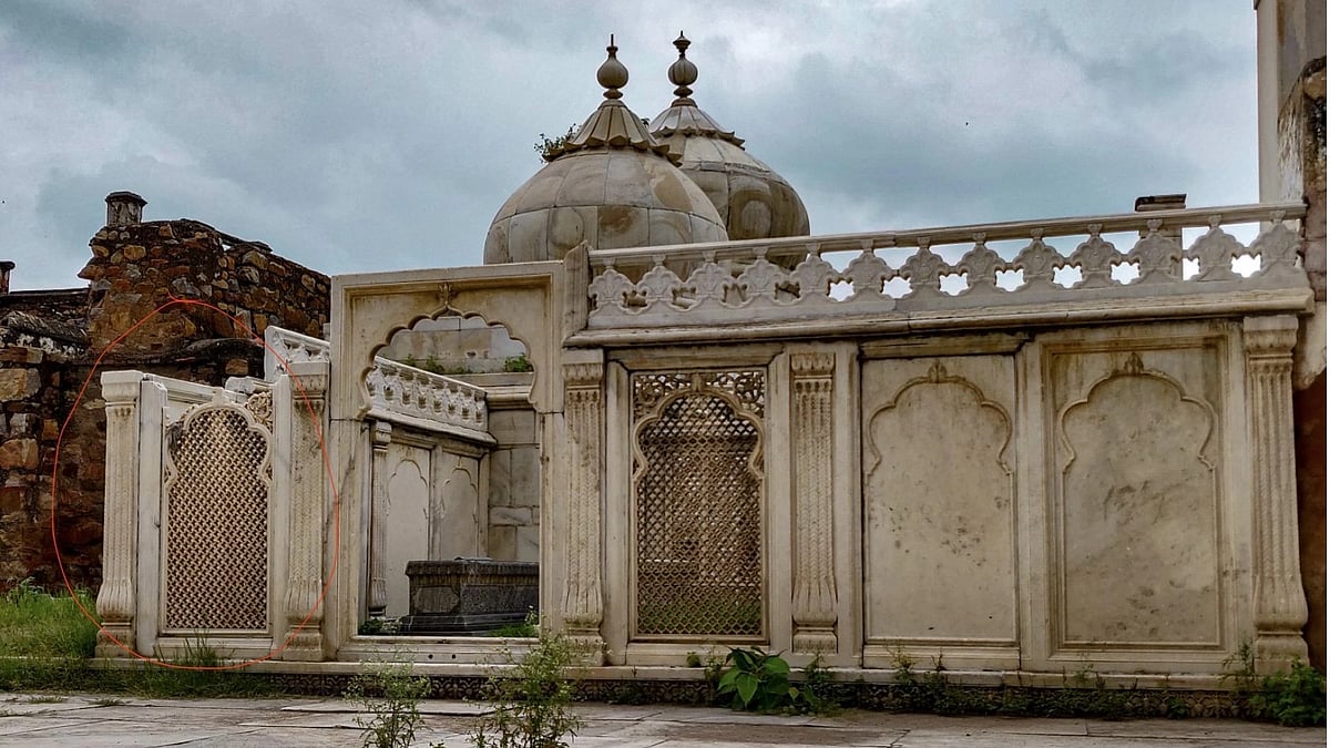 Vandals target 19th-century Zafar Mahal in Delhi, destroy lattice screen