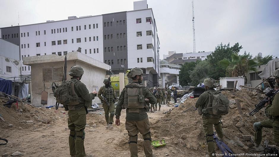 Gaza: IDF raids al-Shifa hospital, again